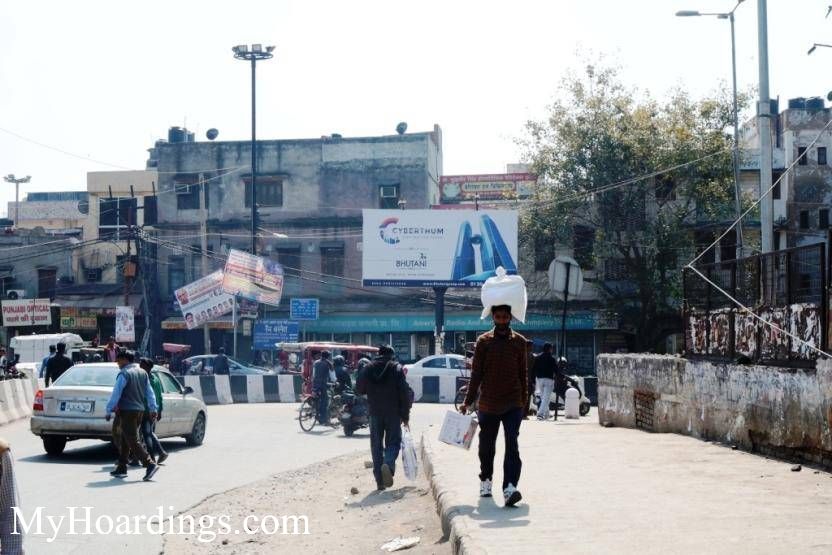 Unipole Advertising on SP Mukherjee Marg in New Delhi