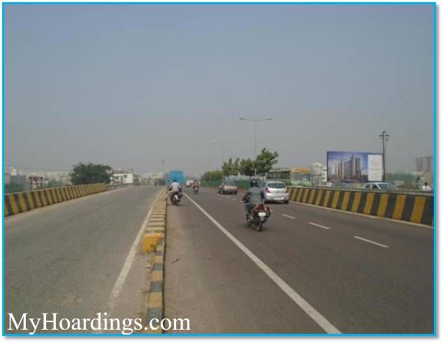 Highway Unipole Advertisements in Shaheed Path in Lucknow